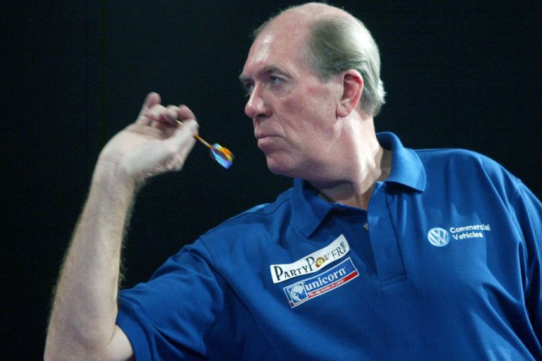 LOWE UNDERGOES THREE-HOUR OPERATION TO REMOVE TUMOUR - Oche 180