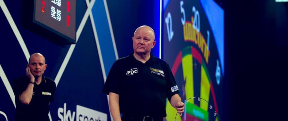 NOBLE TO RETIRE AS PDC REFEREE - Oche 180
