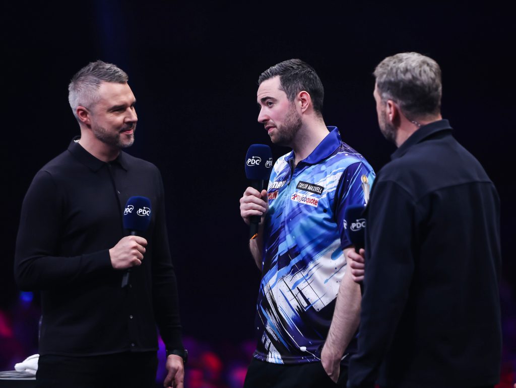 A CLASSY NEW ERA OF DARTS ON ITV - Oche 180