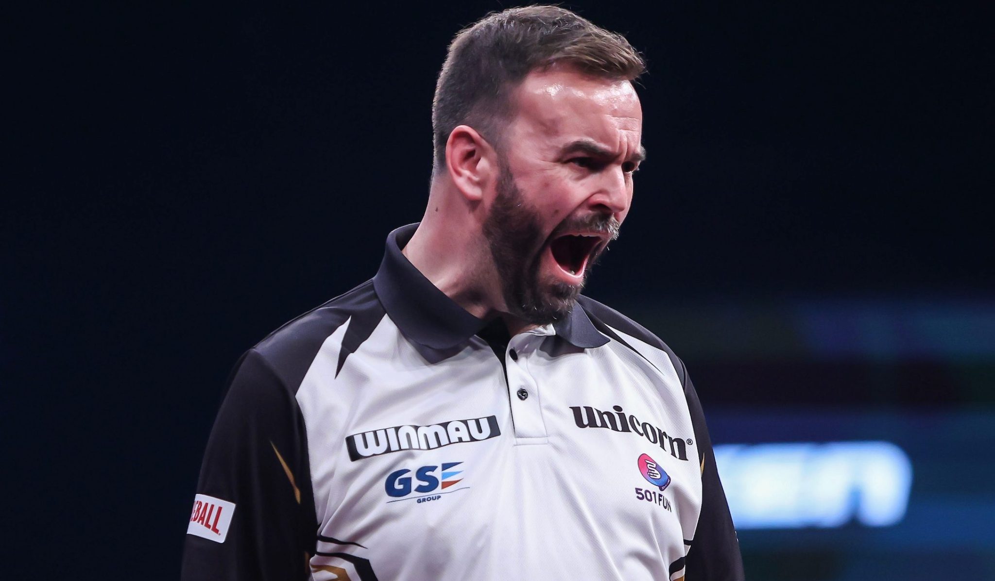 SMITH BATTLES ILLNESS TO LAND TENTH PDC TITLE - Oche 180
